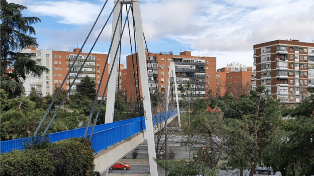 Madrid rehabilitará la pasarela que une a La Elipa y Ventas con Fuente ...