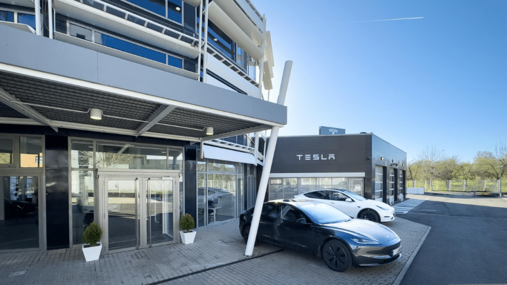 Un nuevo Tesla Center abre sus puertas en Alcobendas